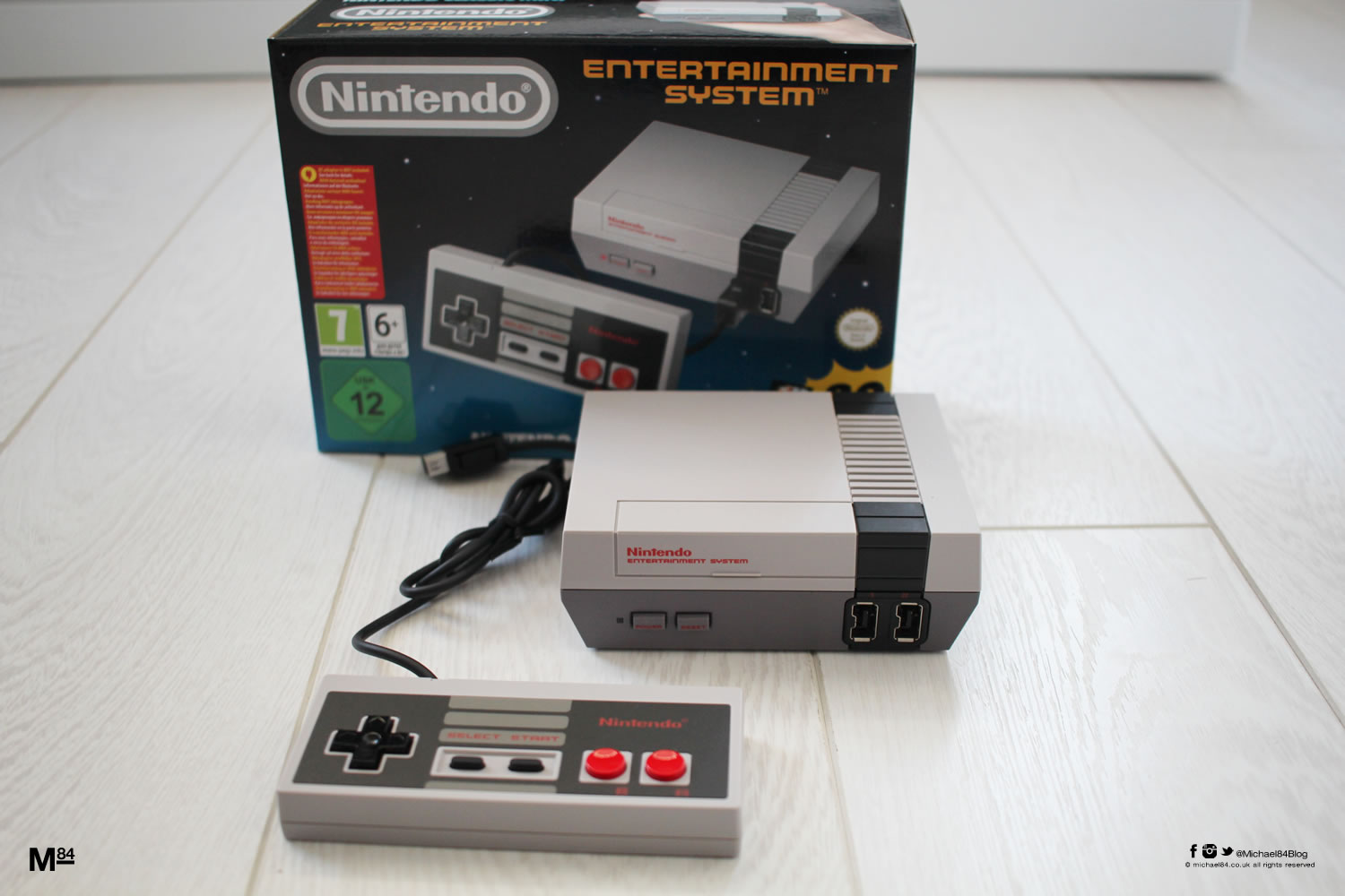 Nintendo Classic Mini Review - Unboxing & First Look At Nes Classic Mini