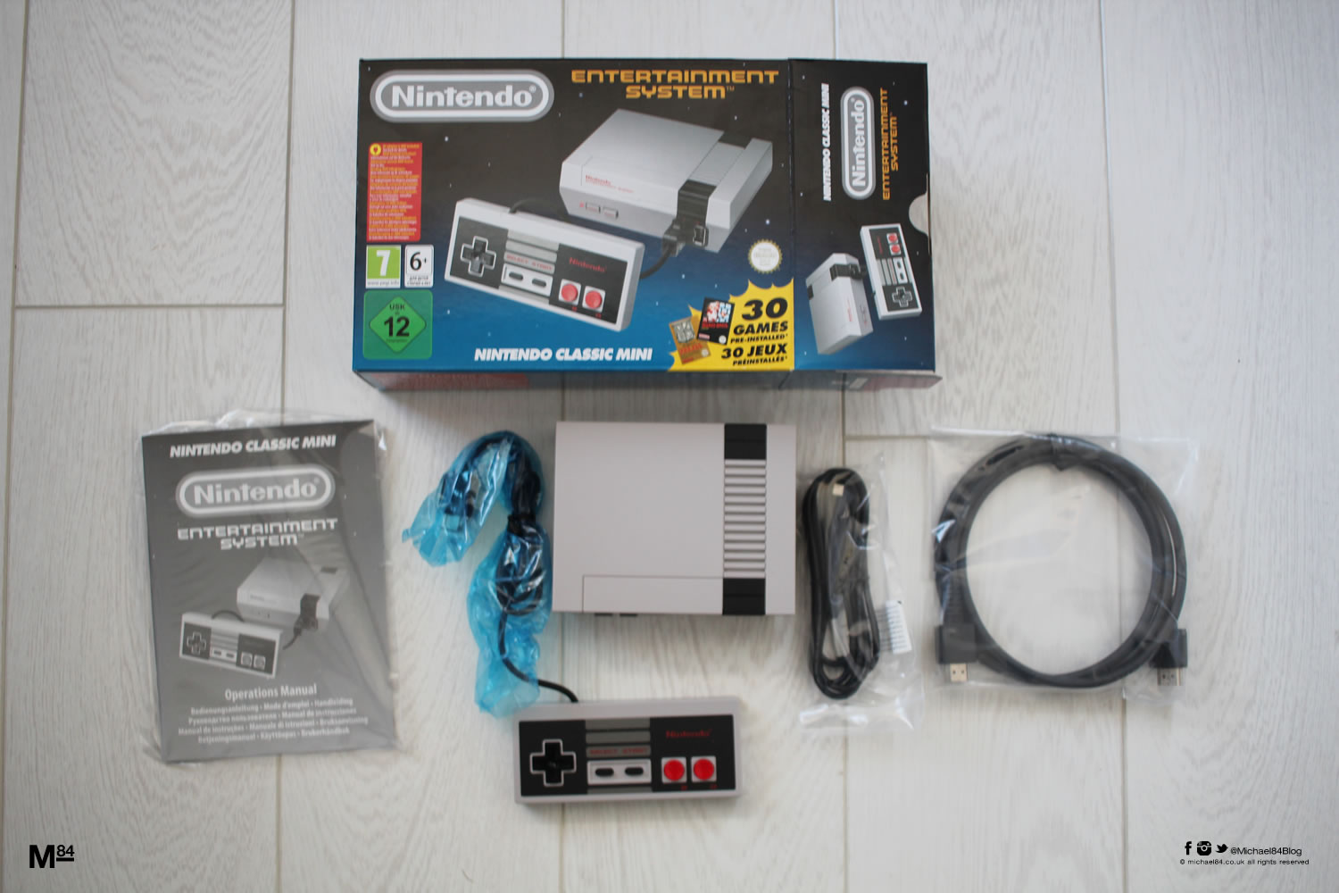 Nintendo Classic Mini Review - Unboxing & First Look At Nes Classic Mini